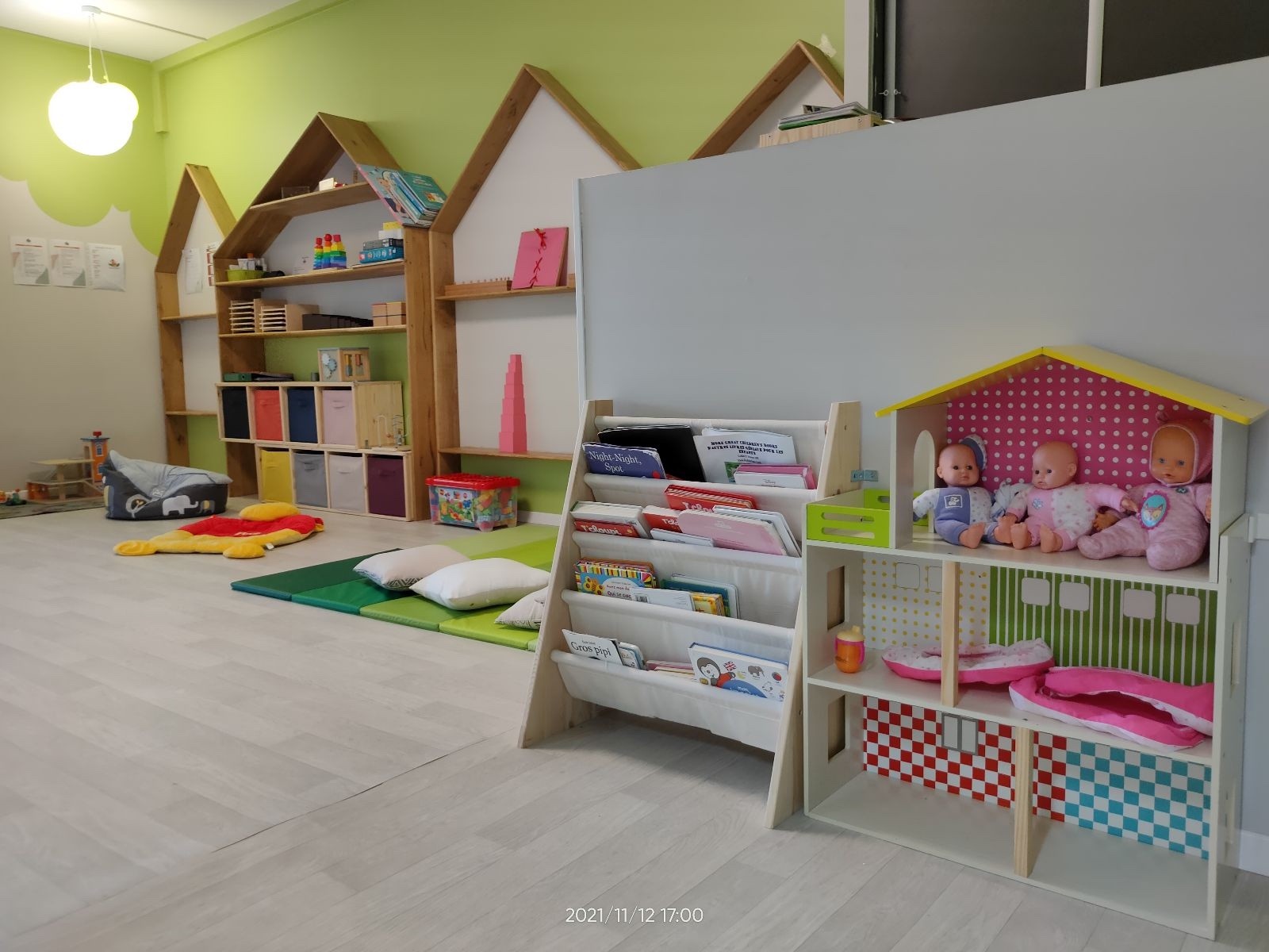 Creche La Possession bilingue français anglais activités Montessori